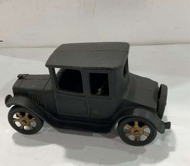 Cast iron ford model T toy - Hash Auctions