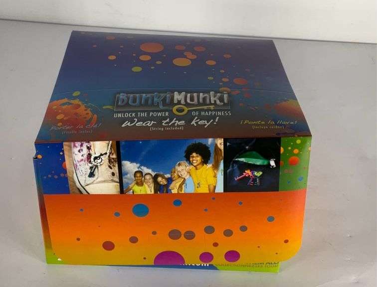 Bunki Munki keys and string. 24 in the box. - Hash Auctions