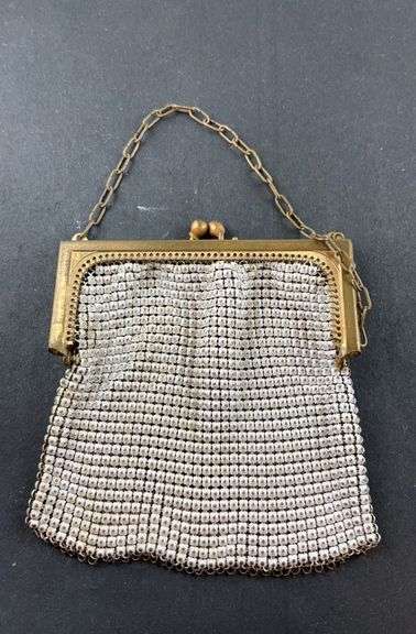Mesh beaded change purse - Hash Auctions