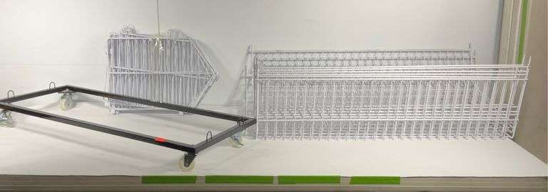 Wire shelving - Hash Auctions