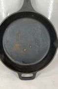 Amazon Basics cast iron skillet 12 inch - Hash Auctions