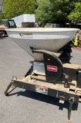 Toro Model 41252 Broadcast Fertilizer Sand Spreader, 700lbs max ...