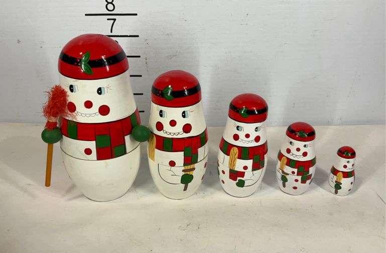 Five piece snowman nesting doll - Hash Auctions