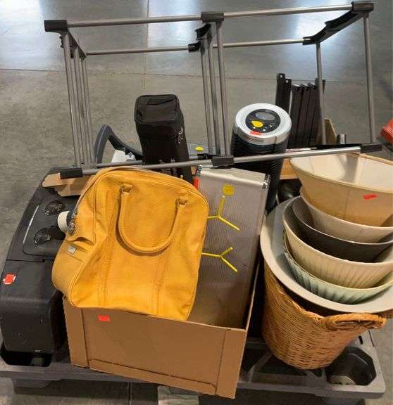 Pallet lot. This will be kept outside covered to our best ability. Lamp ...