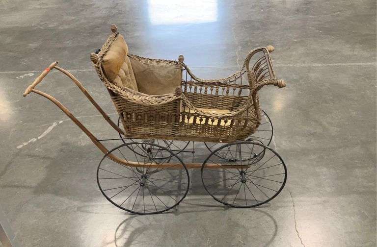 The Kinley Antique wicker baby stroller 51x24x42” - Hash Auctions