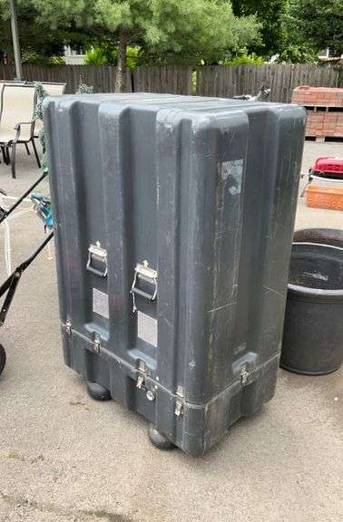 Hardigg Electronics Commercial Shipping Case, 32x20x49” tall, exterior ...