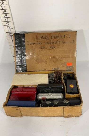 Louis Marx and Co. Commodore Vanderbilt train set - Hash Auctions