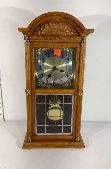Commodore quartz pendulum wall/mantle clock - Hash Auctions