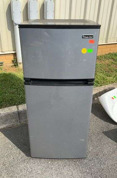 Magic Chef Dorm room style Refrigerator with upper freezer, stainless ...