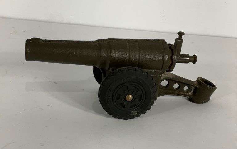 Vintage big bang cast iron cannon toy. - Hash Auctions