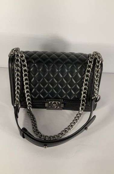 Chanel boy flap back. Not authenticated by Hash. - Hash Auctions