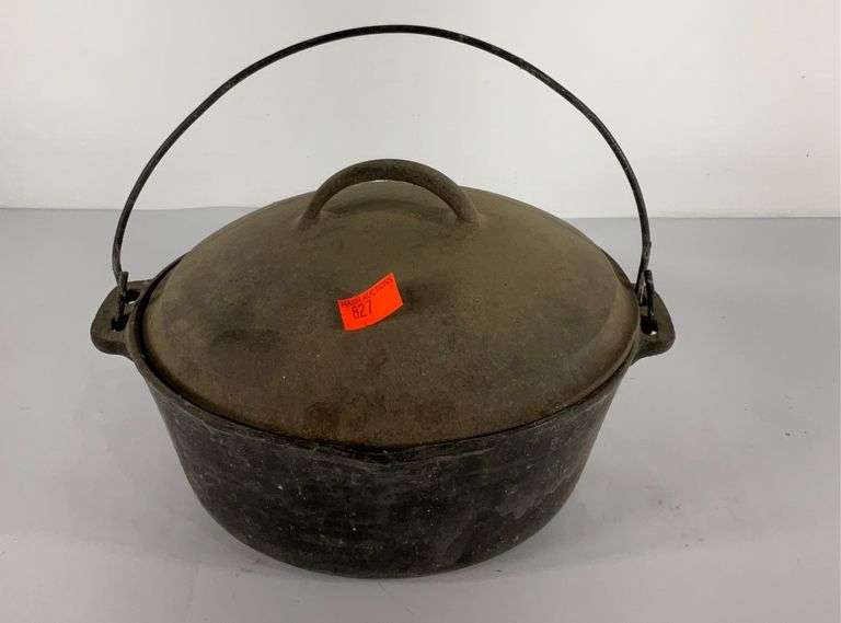Heavy Cast iron bean pot. - Hash Auctions