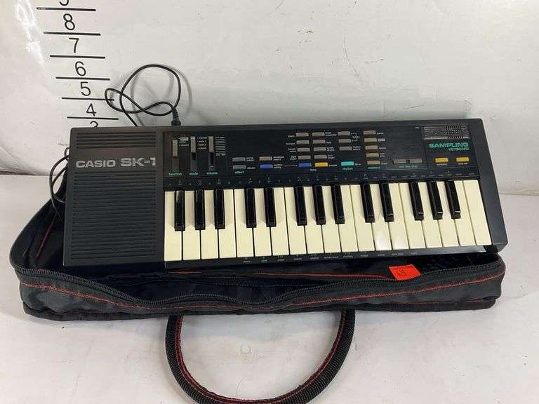 Casio SK-1 sampling keyboard , works 18in long - Hash Auctions