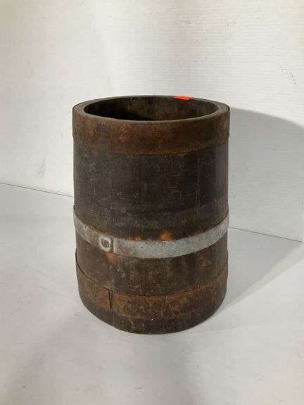 Double sided primitive farm dry measure, 12.5in tall - Hash Auctions