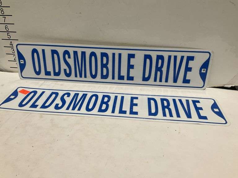 Two Oldsmobile Drive signs 24 inches - Hash Auctions