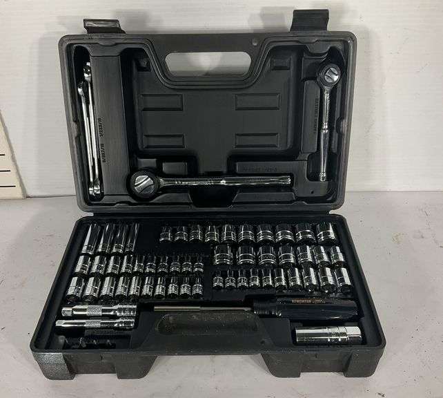 BenchTop tool set, magnetic screwdriver, sockets, ratchets, wrenches ...