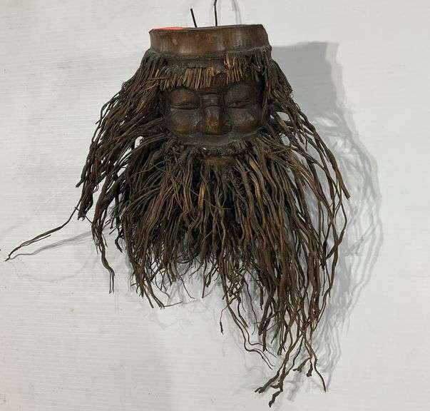 Carved wood face, twig beard, 12in tall - Hash Auctions