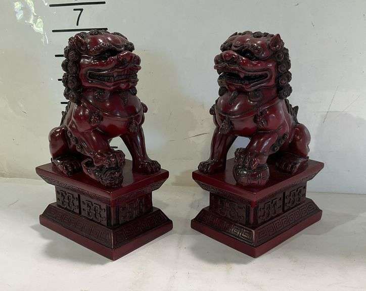 Two Chinese Foo dogs - Hash Auctions