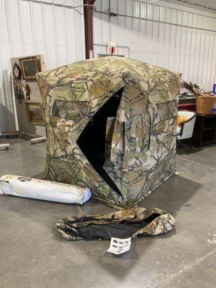 Predator Hunting Blind, - Hash Auctions