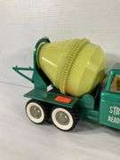 Structo Ready Mix die cast truck, mixer turns - Hash Auctions