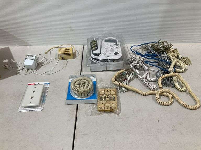 Emerson phone with caller ID, includes extension cords - Hash Auctions