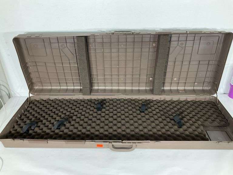 Bow Guard case, four slide closures, foam insert, 52x18x6 - Hash Auctions