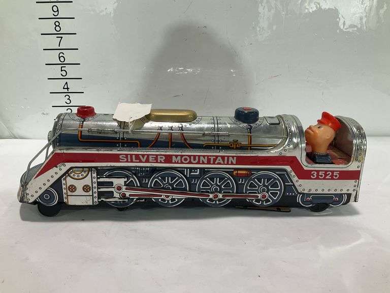 Vintage Silver Mountain toy train. Battery operated - Hash Auctions