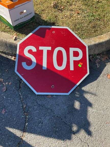 Stop sign, 32”point to point, metal body - Hash Auctions