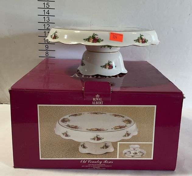 Royal Albert “old country roses” cake plate/chip and dip. - Hash Auctions
