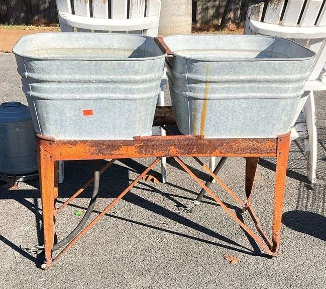 Dual galvanized tubs on stand, 20”square, the stand is rusty - Hash ...