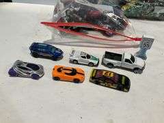 Two bags of toy cars - Hash Auctions
