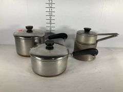 2qt and 3qt Revere Ware pots and a Mirro double boiler. - Hash Auctions