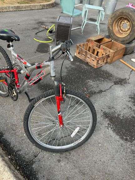 Mongoose bike, aluminum frame, 21speed, rubber grip handlebars, element ...