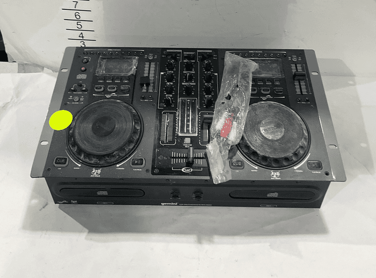 Gemini CDM-3600 professional dj work station. Powers on but missing two ...