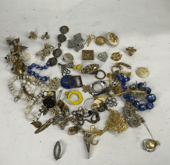 Group of jewelry - Hash Auctions