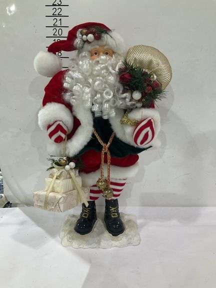 Santa figure. - Hash Auctions