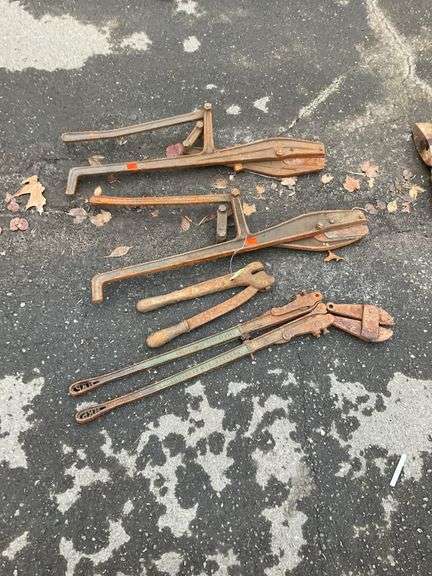 Sheet metal sheer tool, bolt cutter, puncher tool - Hash Auctions