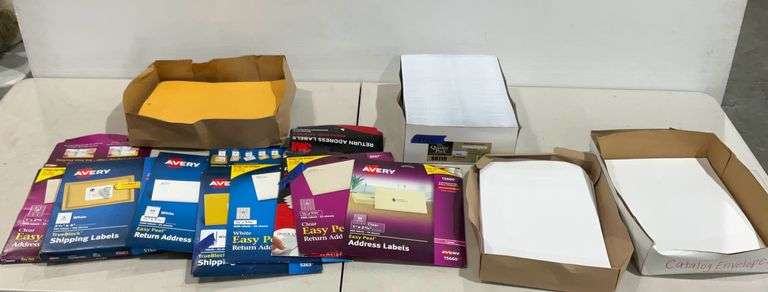 Group of envelopes and shipping labels - Hash Auctions