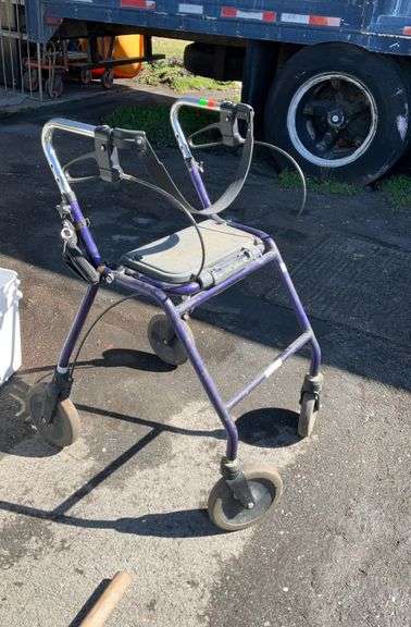 Medical walker - Hash Auctions