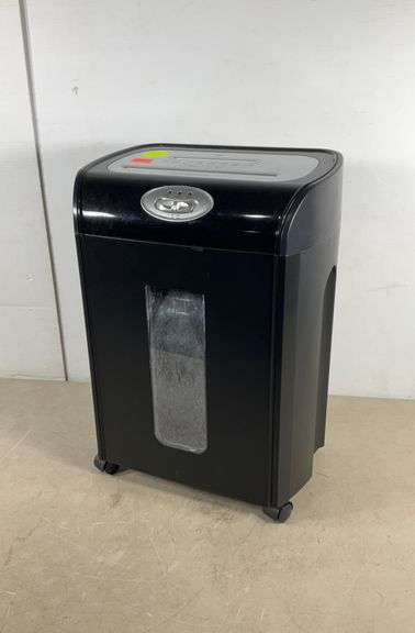 Insignia 10-sheet micro-cut paper shredder on wheels, works - Hash Auctions
