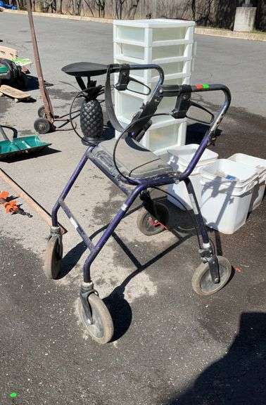 Medical walker - Hash Auctions