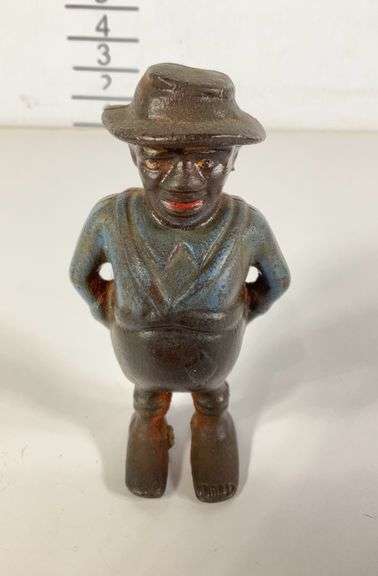 Small Americana cast iron bank. - Hash Auctions