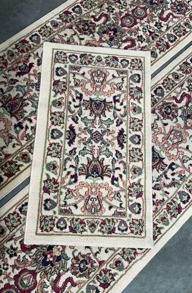Three rugs, two runners-22x84, one scatter rug-20x35 - Hash Auctions