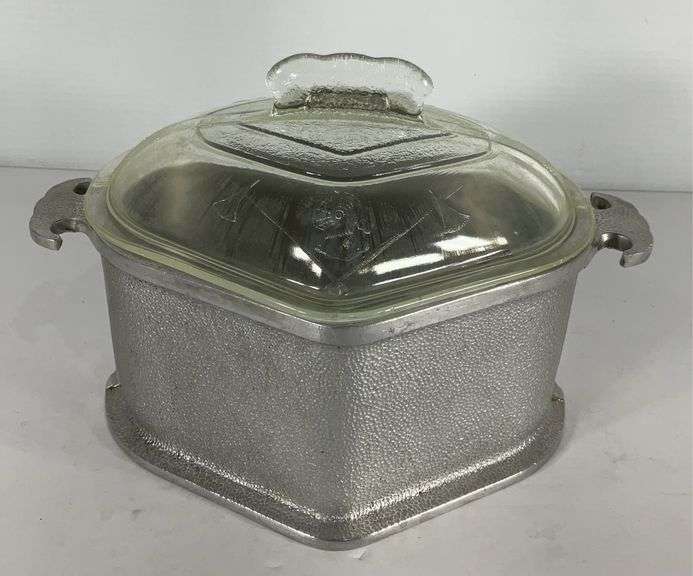 Guardian Service cooking pot with glass lid. - Hash Auctions