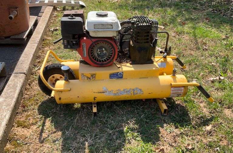 Air Compressor, 5.5HP, 125PSI, 8 gal capacity, non tested by Hash ...