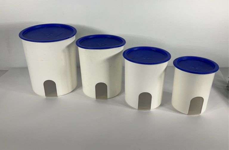 4pc nesting Tupperware counter set. - Hash Auctions