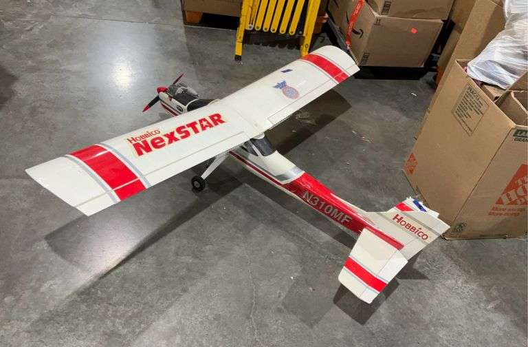 Hobbico NexStar RC plane with motors and controller - Hash Auctions