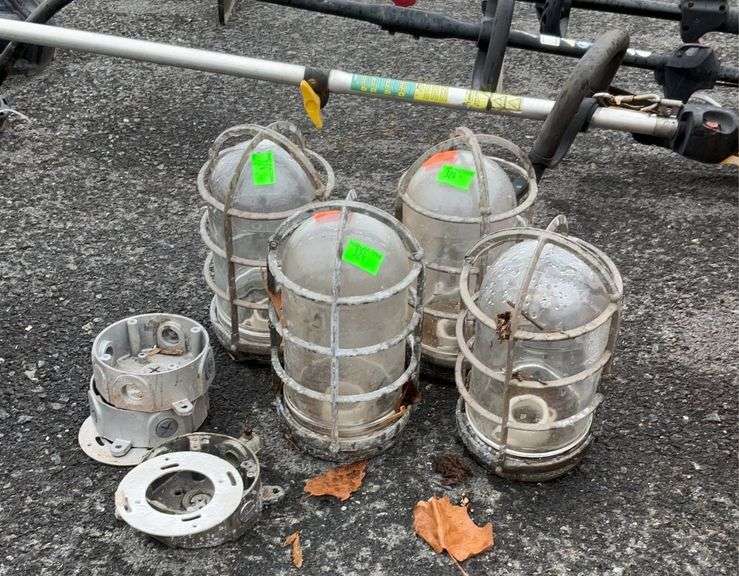 Lot of shatter proof light fixtures, non tested by Hash - Hash Auctions