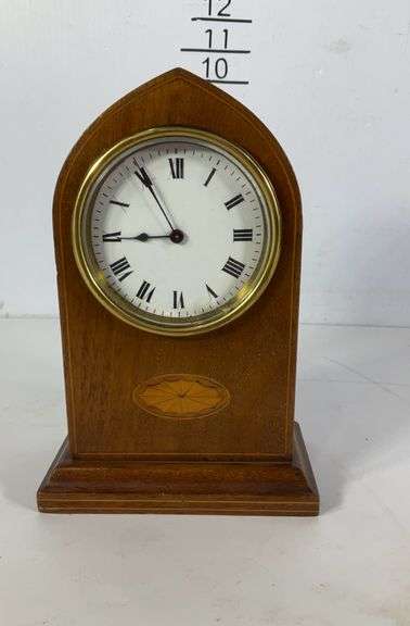Mantle clock. Key included - Hash Auctions