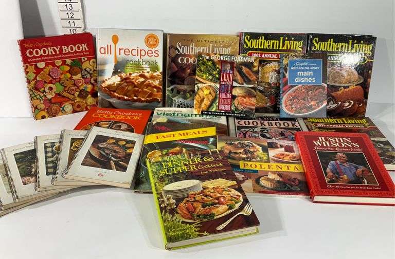 Group of cookbooks - Hash Auctions